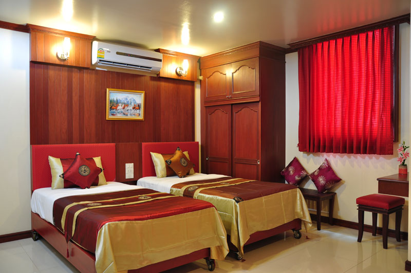 Sky Inn - Bangkok, Thailand